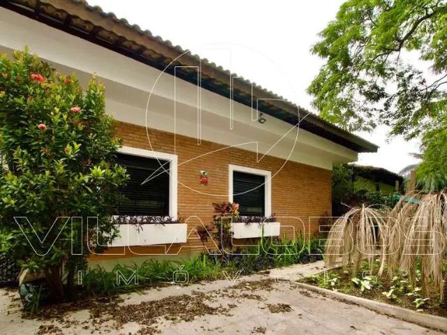 Casa / Sobrado para Locação em São Paulo/SP Alto de Pinheiros 3 Quartos