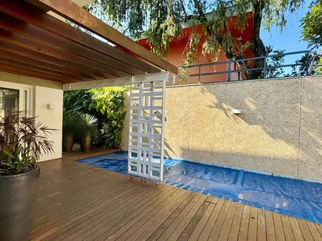 Casa / Sobrado para Locação em São Paulo/SP Alto de Pinheiros 4 Quartos