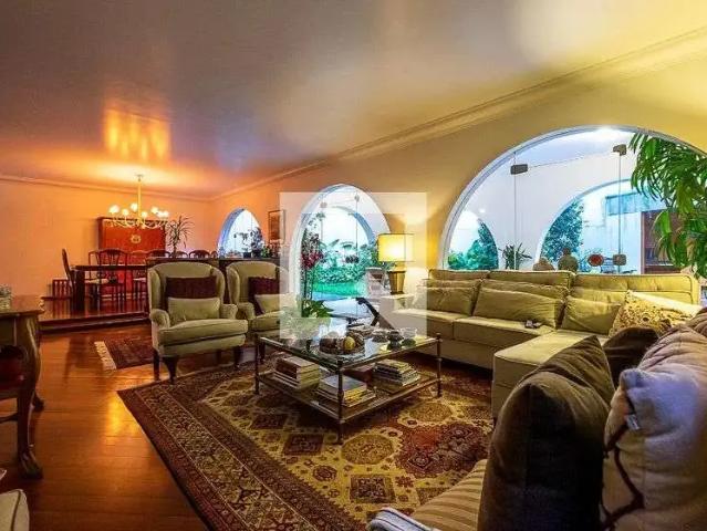 Casa / Sobrado para Locação em São Paulo/SP Alto de Pinheiros 4 Quartos