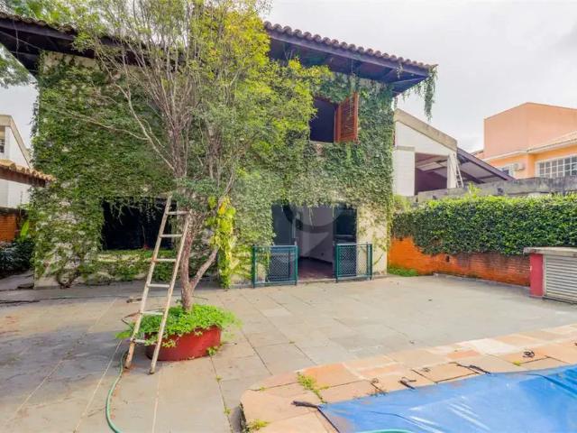 Casa / Sobrado para Locação em São Paulo/SP Boaçava 4 Quartos