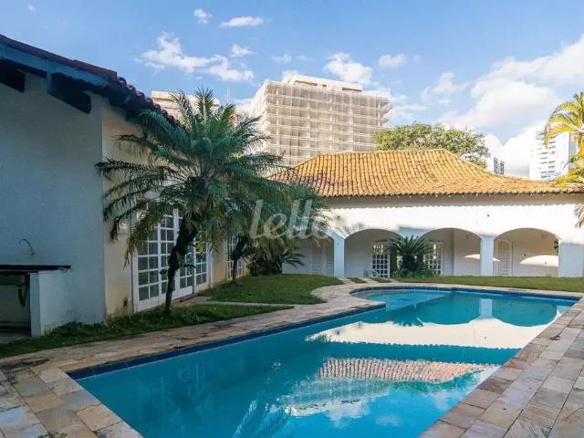 Casa / Sobrado para Locação em São Paulo/SP Boaçava 4 Quartos