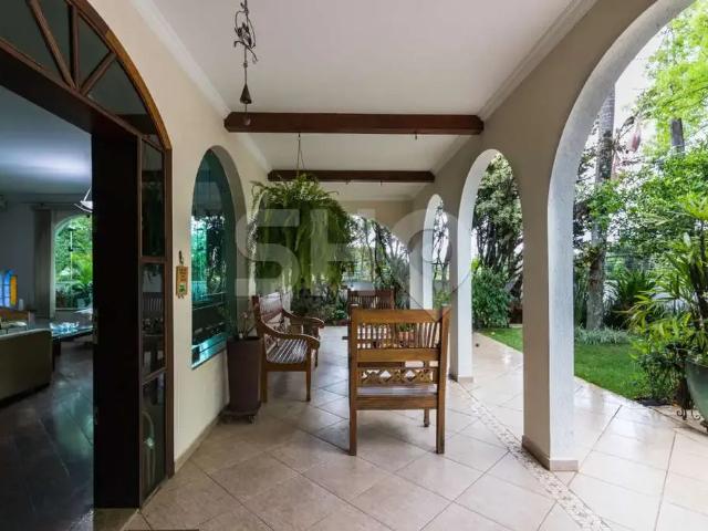 Casa / Sobrado para Locação em São Paulo/SP Boaçava 5 Quartos