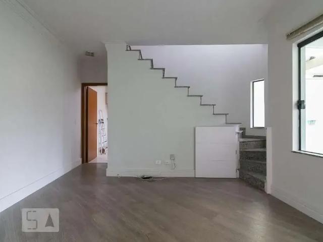 Casa / Sobrado para Locação em São Paulo/SP Bosque da Saúde 2 Quartos