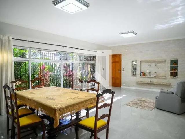 Casa / Sobrado para Locação em São Paulo/SP Bosque da Saúde 4 Quartos