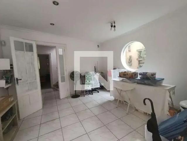 Casa / Sobrado para Locação em São Paulo/SP Bela Vista 5 Quartos