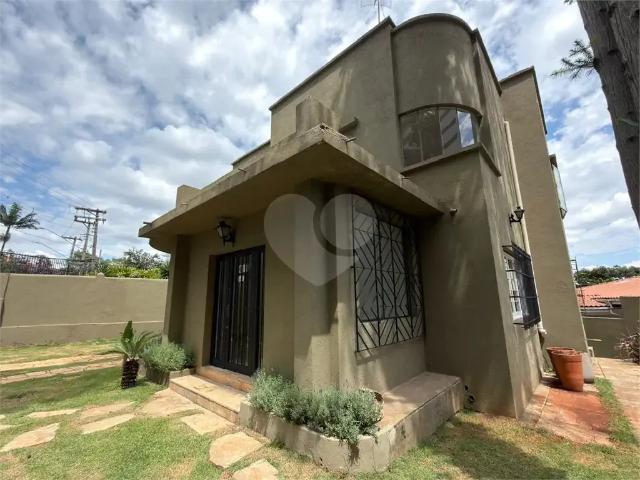 Casa / Sobrado para Locação em São Paulo/SP Bela Vista 6 Quartos