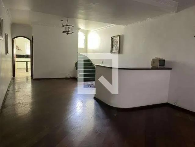 Casa / Sobrado para Locação em São Paulo/SP Brooklin 3 Quartos