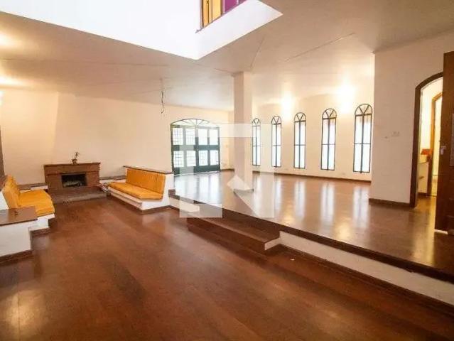 Casa / Sobrado para Locação em São Paulo/SP Brooklin 5 Quartos
