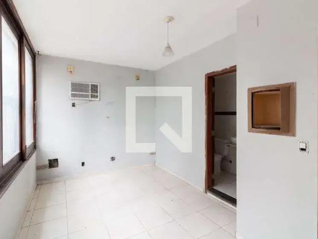 Casa / Sobrado para Locação em São Paulo/SP Butantã 12 Quartos