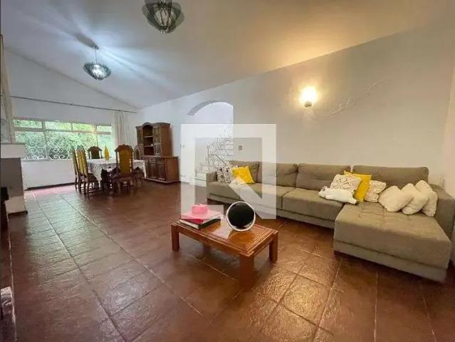 Casa / Sobrado para Locação em São Paulo/SP Butantã 3 Quartos