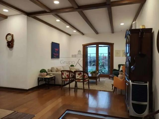 Casa / Sobrado para Locação em São Paulo/SP Butantã 4 Quartos