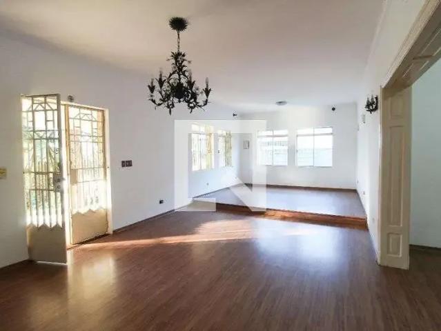 Casa / Sobrado para Locação em São Paulo/SP Butantã 4 Quartos