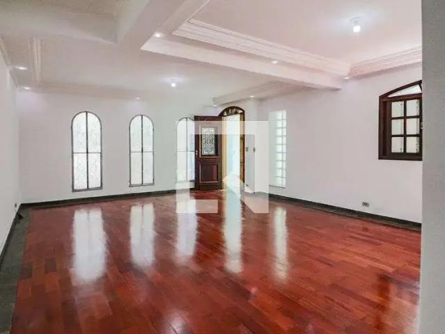 Casa / Sobrado para Locação em São Paulo/SP Butantã 4 Quartos
