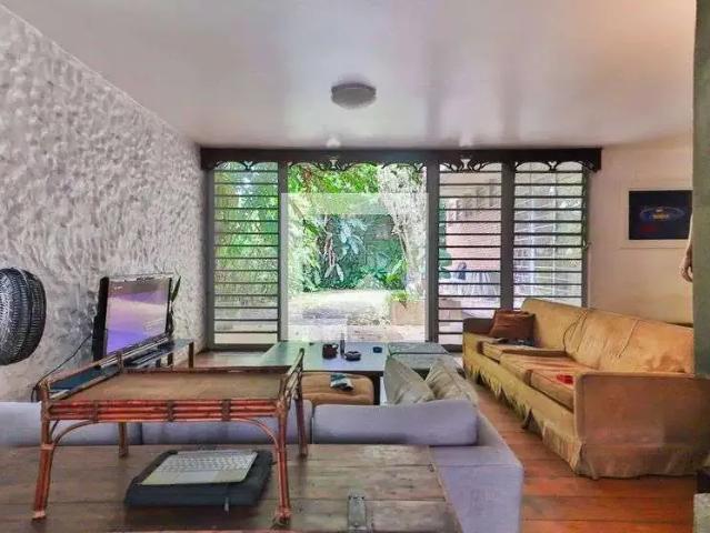 Casa / Sobrado para Locação em São Paulo/SP Butantã 8 Quartos