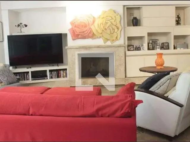 Casa / Sobrado para Locação em São Paulo/SP Fazenda Morumbi 6 Quartos