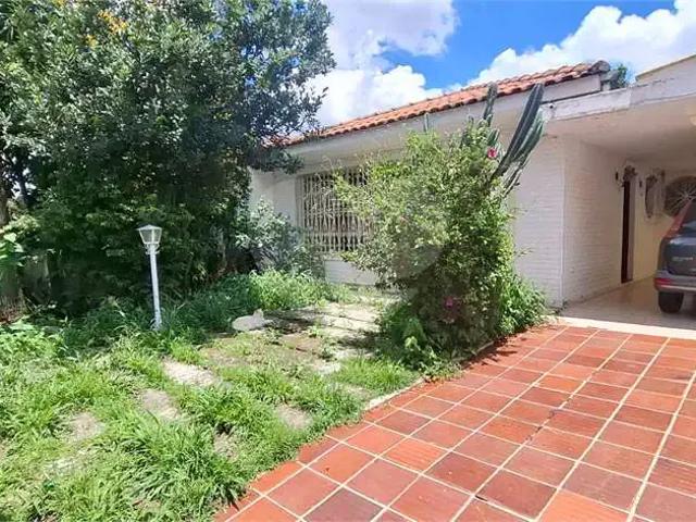 Casa / Sobrado para Locação em São Paulo/SP Horto 3 Quartos