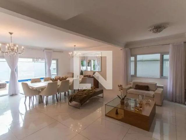 Casa / Sobrado para Locação em São Paulo/SP Horto Florestal 4 Quartos