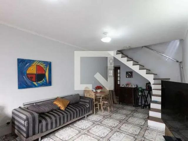 Casa / Sobrado para Locação em São Paulo/SP Horto Florestal 4 Quartos