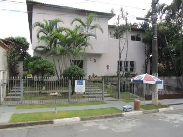 Casa / Sobrado para Locação em São Paulo/SP Interlagos 4 Quartos