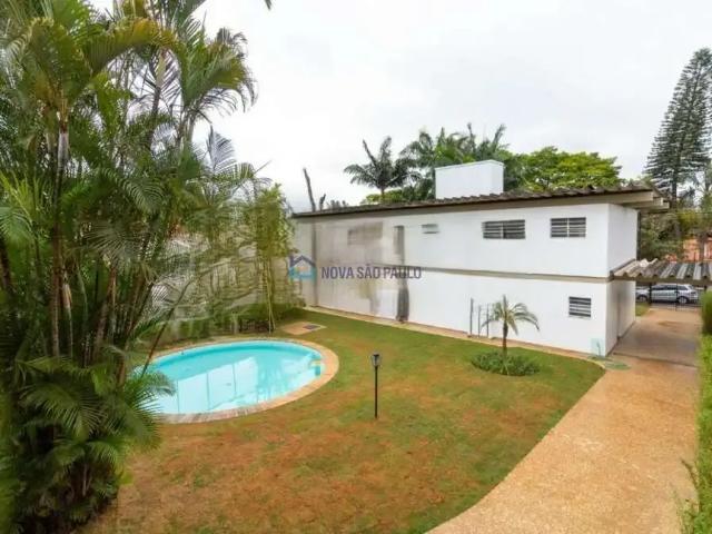 Casa / Sobrado para Locação em São Paulo/SP Interlagos 4 Quartos