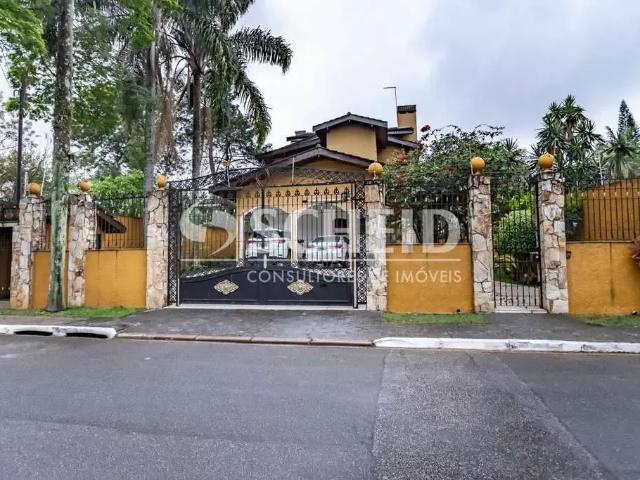 Casa / Sobrado para Locação em São Paulo/SP Interlagos 5 Quartos