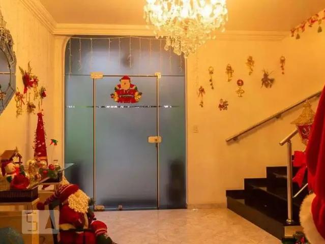 Casa / Sobrado para Locação em São Paulo/SP Interlagos 5 Quartos