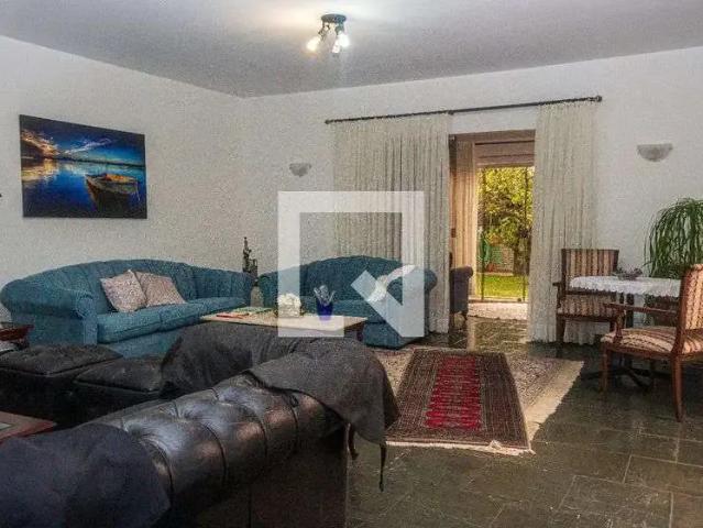 Casa / Sobrado para Locação em São Paulo/SP Interlagos 6 Quartos