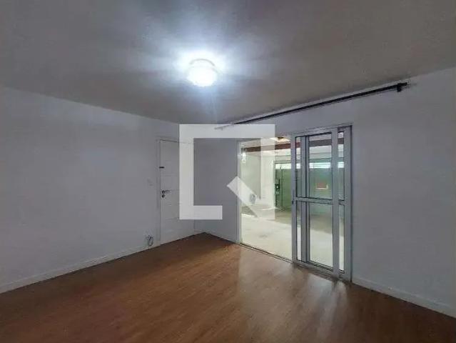 Casa / Sobrado para Locação em São Paulo/SP Interlagos 3 Quartos