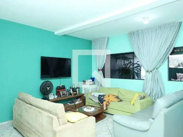 Casa / Sobrado para Locação em São Paulo/SP Itaquera 3 Quartos