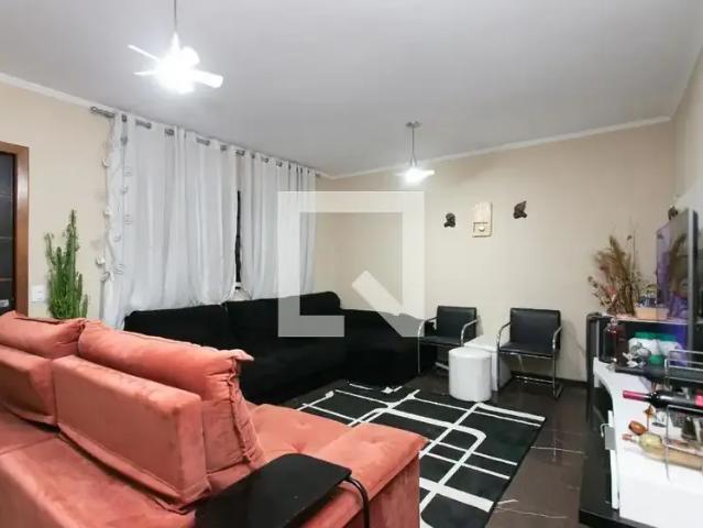 Casa / Sobrado para Locação em São Paulo/SP Itaquera 3 Quartos