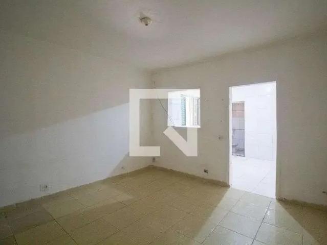 Casa / Sobrado para Locação em São Paulo/SP Itaquera 1 Quartos