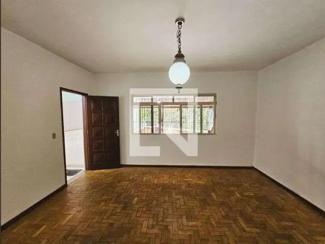 Casa / Sobrado para Locação em São Paulo/SP Itaquera 4 Quartos