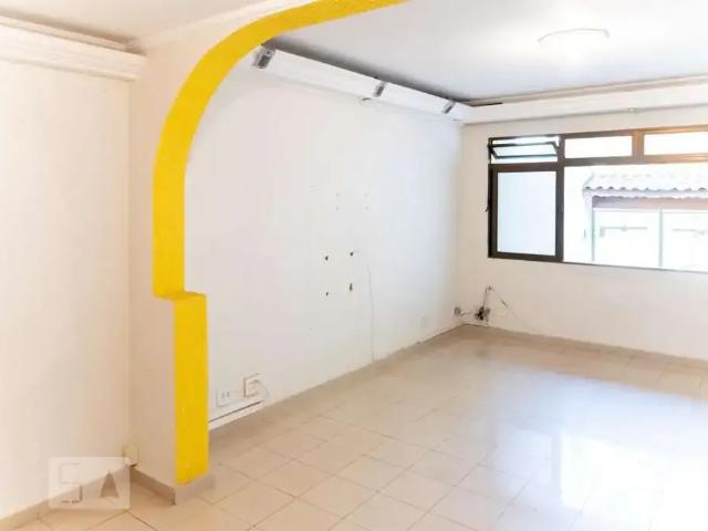 Casa / Sobrado para Locação em São Paulo/SP Itaquera 6 Quartos