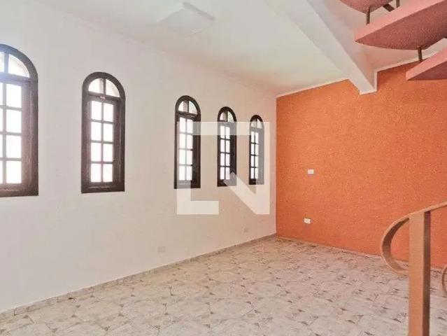 Casa / Sobrado para Locação em São Paulo/SP Jaraguá 3 Quartos