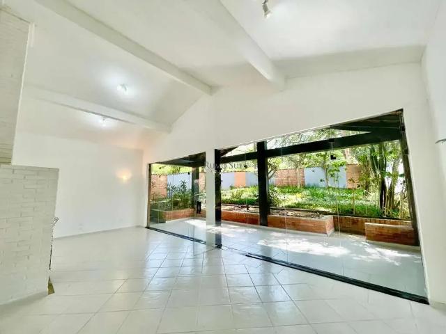 Casa / Sobrado para Locação em São Paulo/SP Jardim Marajoara 5 Quartos
