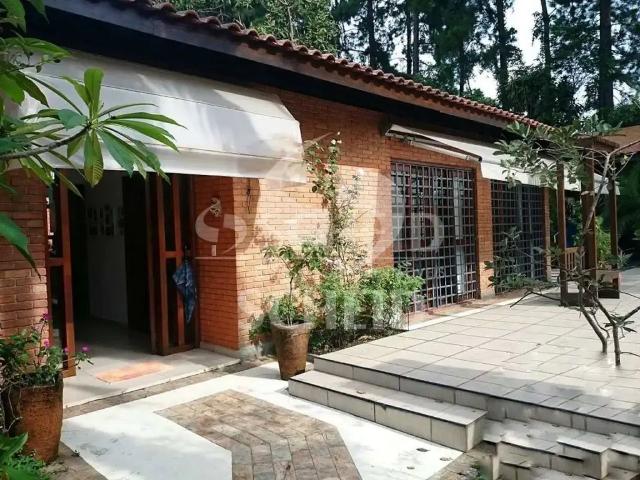 Casa / Sobrado para Locação em São Paulo/SP Jardim Marajoara 5 Quartos