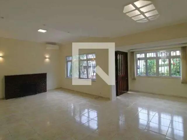 Casa / Sobrado para Locação em São Paulo/SP Jardim Marajoara 2 Quartos