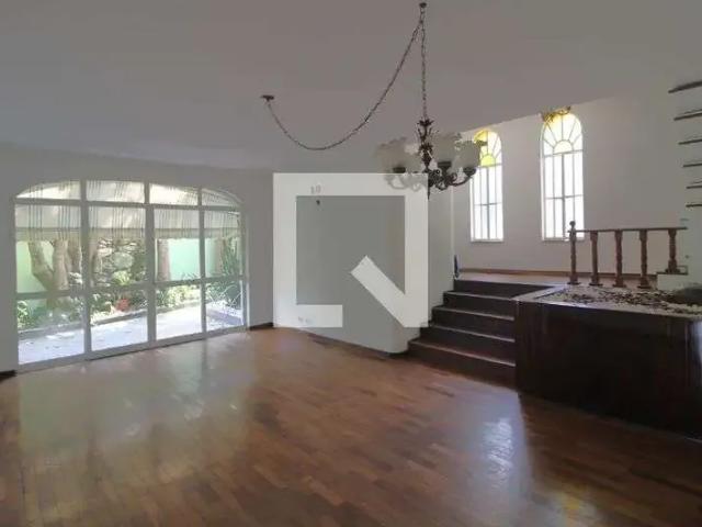 Casa / Sobrado para Locação em São Paulo/SP Jardim Marajoara 3 Quartos