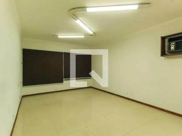 Casa / Sobrado para Locação em São Paulo/SP Jardim Anália Franco 4 Quartos