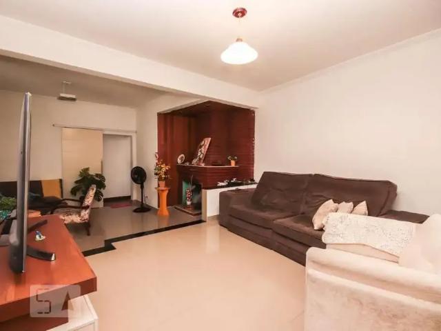 Casa / Sobrado para Locação em São Paulo/SP Jardim Brasília 4 Quartos