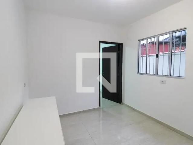 Casa / Sobrado para Locação em São Paulo/SP Jardim das Esmeraldas 2 Quartos