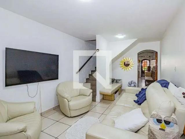 Casa / Sobrado para Locação em São Paulo/SP Jardim das Flores 3 Quartos
