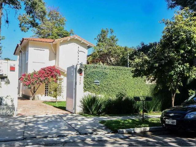 Casa / Sobrado para Locação em São Paulo/SP Jardim Europa 4 Quartos