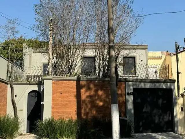 Casa / Sobrado para Locação em São Paulo/SP Jardim Europa 4 Quartos