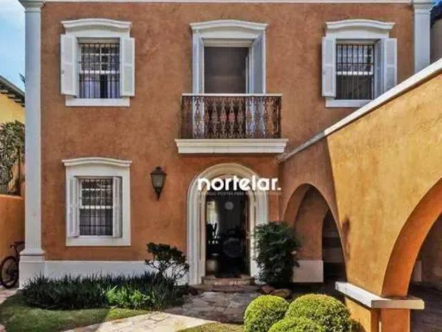 Casa / Sobrado para Locação em São Paulo/SP Jardim Europa 5 Quartos