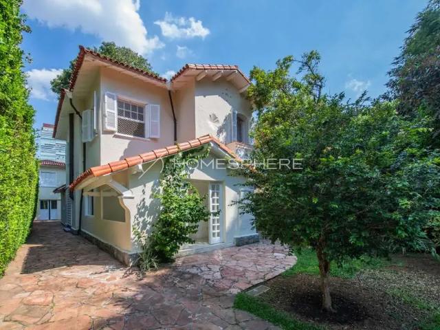 Casa / Sobrado para Locação em São Paulo/SP Jardim Europa 3 Quartos