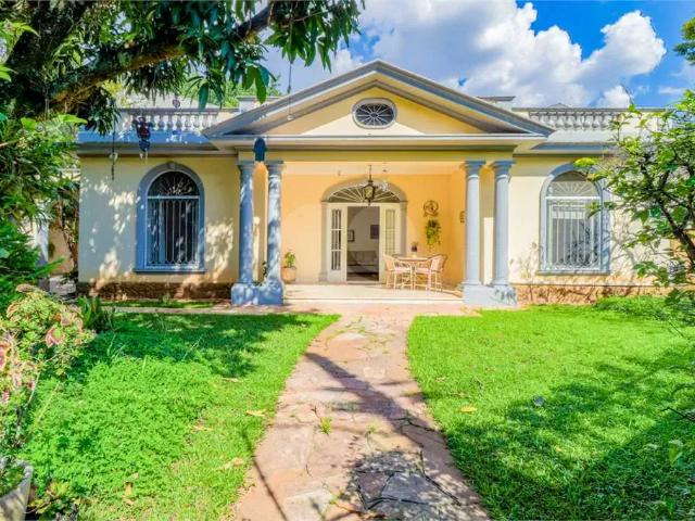 Casa / Sobrado para Locação em São Paulo/SP Jardim Europa 2 Quartos