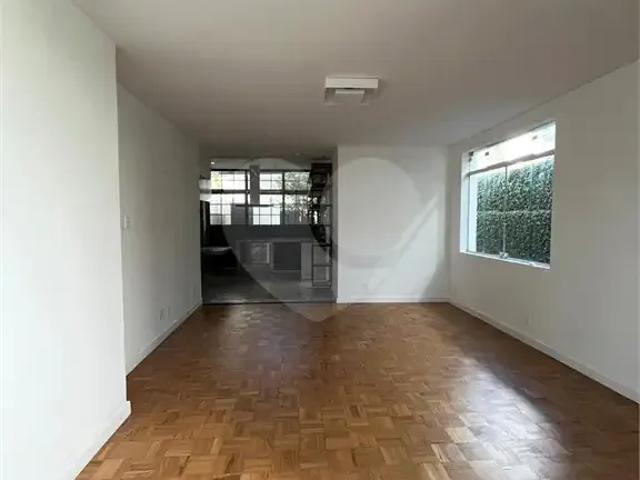 Casa / Sobrado para Locação em São Paulo/SP Jardim Europa 3 Quartos