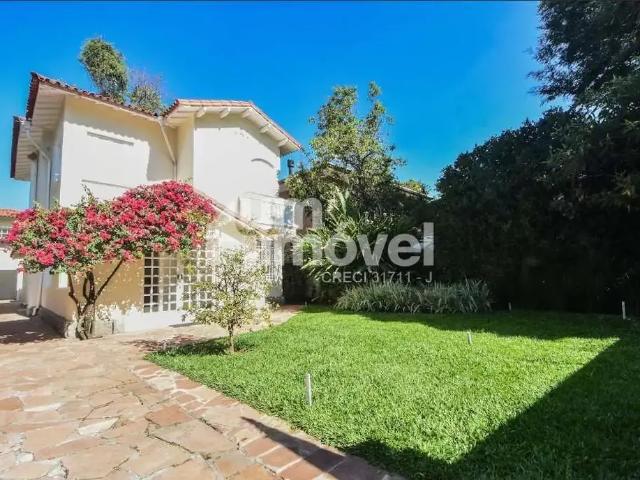Casa / Sobrado para Locação em São Paulo/SP Jardim Europa 3 Quartos