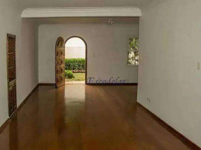 Casa / Sobrado para Locação em São Paulo/SP Jardim Europa 3 Quartos